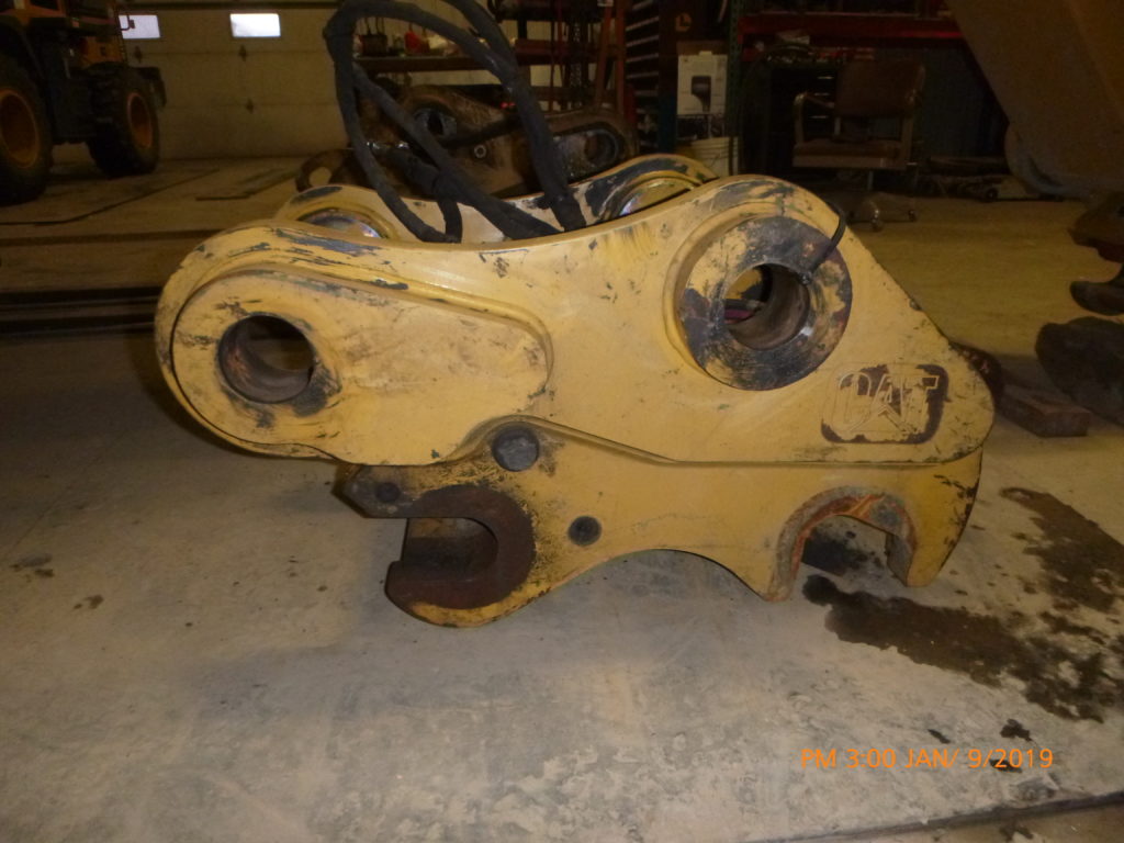 2016 Cat Wedge Style Coupler (4) | Tibbits Equipment Services, Inc.